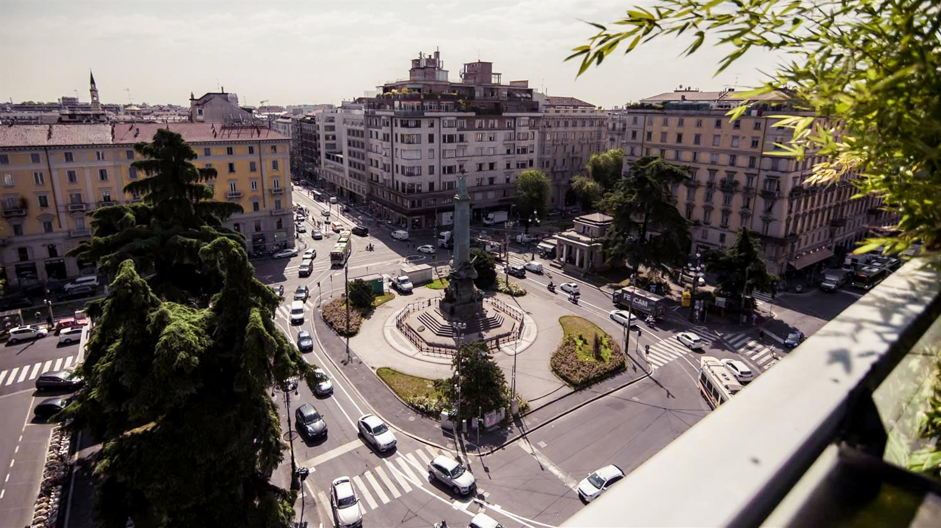 Globe Milano ristorante e cocktail bar palazzo Coin Milano